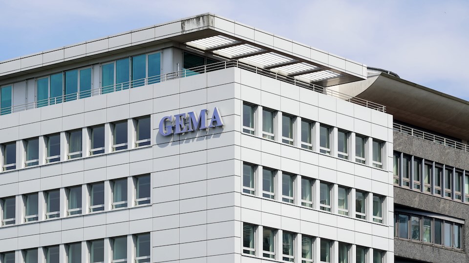 E-Mail grün, sicher, einfach und werbefrei - posteo.de - GEMA gewinnt ...